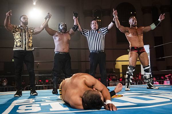 NJPW: «Detonation 2021» - Tom Lawlor retiene su cinturón | Superluchas NJPW: «Detonation 2021» - Tom Lawlor retiene su cinturón | Superluchas