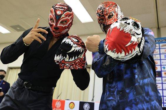 IWGPジュニアタッグ決戦前夜！ TJP＆アキラとBUSHI＆ティタンが激しい舌戦！ 互いに1.4東京ドーム、さらに“CMLLマットでの防衛戦”も視野に激突へ!!【公開調印式（2）】 ｜ 新 ...