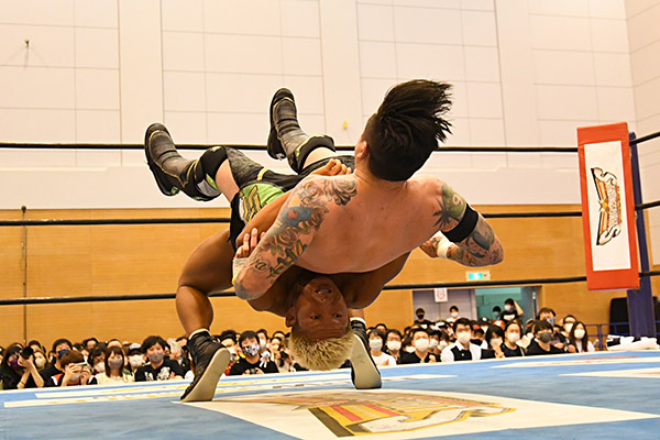 NEW JAPAN PRO-WRESTLING